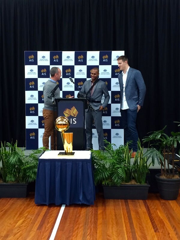 Aron and Patty with Larry in Canberra Photo Gallery | NBA.com