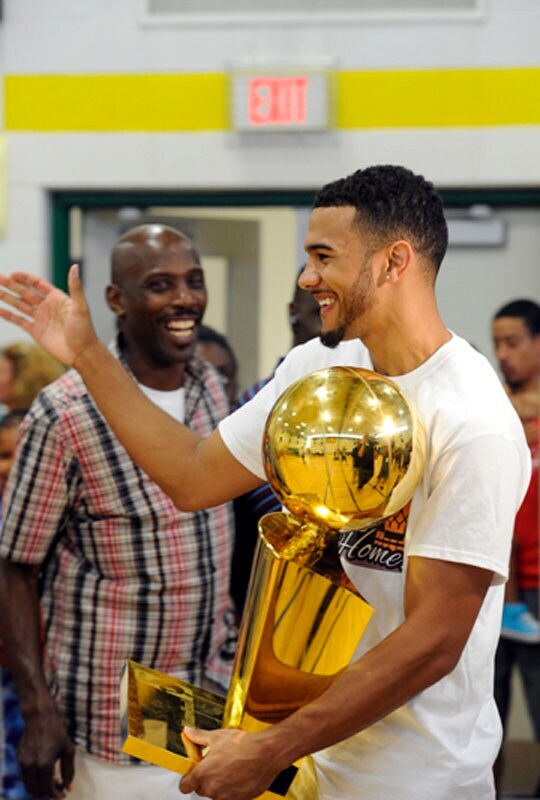 Larry visits Cory's High School and the SportsNet Set Photo Gallery ...