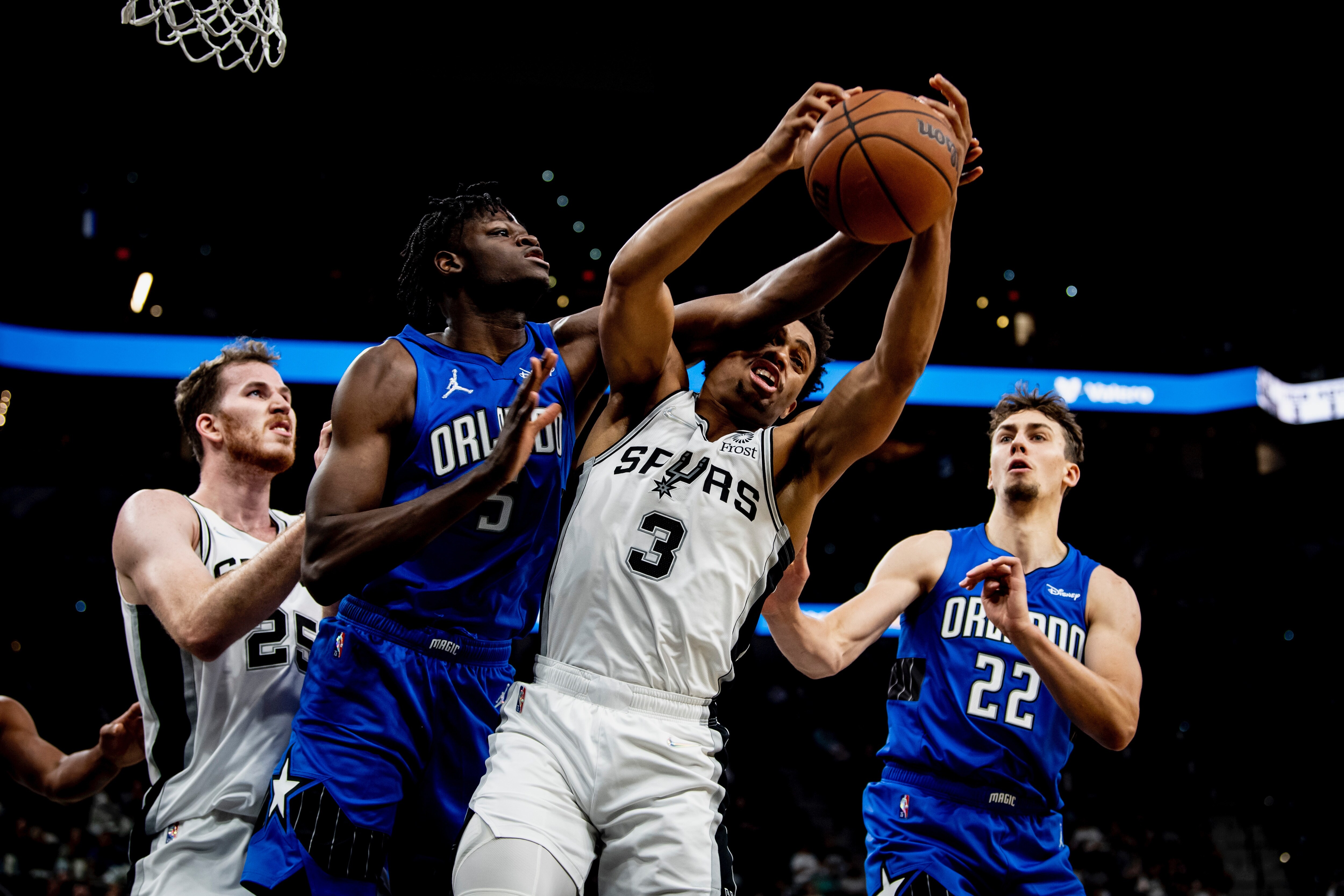 PHOTOS: SPURS VS. MAGIC 10/20 Photo Gallery | NBA.com