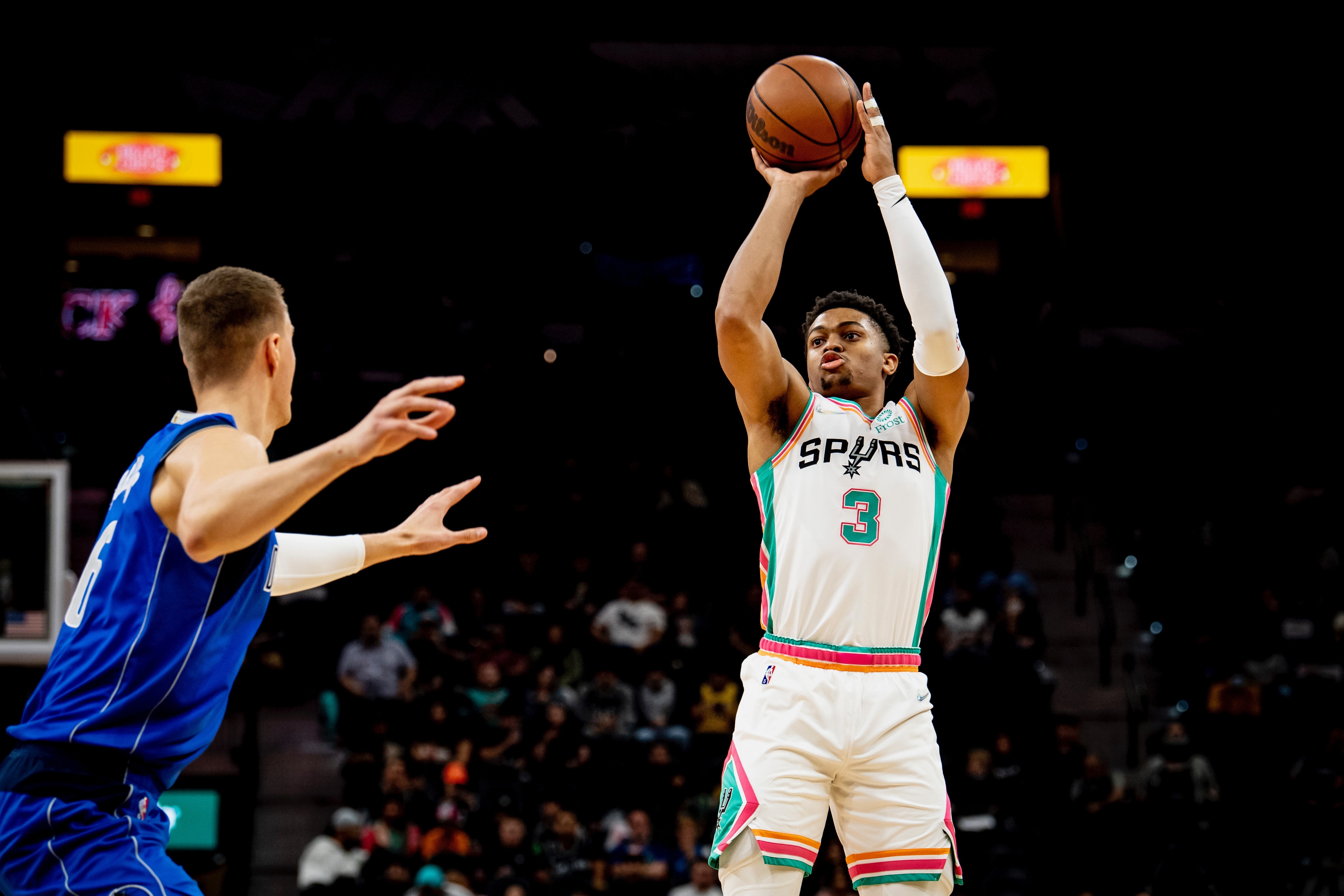 PHOTOS: Spurs vs. Mavericks 11/12 Photo Gallery