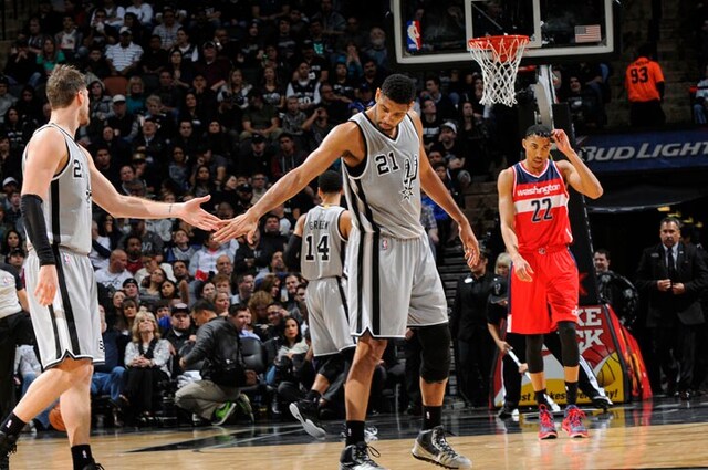 Spurs vs. Wizards - 1/3/15 Photo Gallery | NBA.com