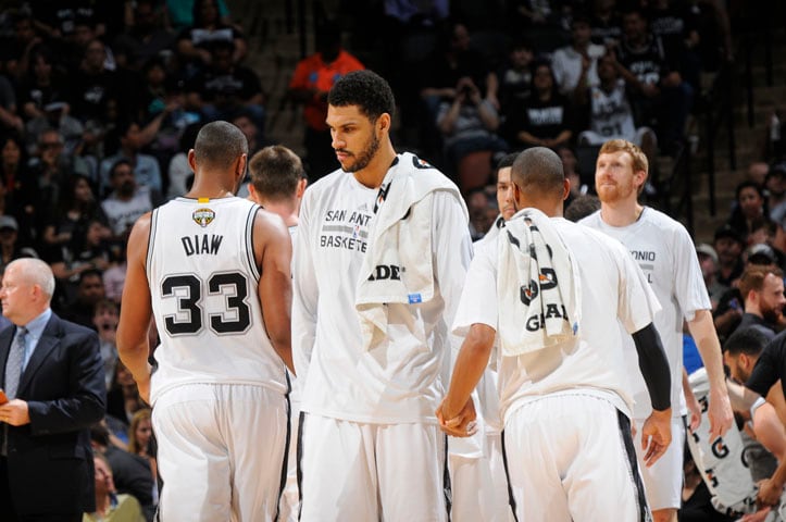 Spurs vs. Nuggets 4/3/15 Photo Gallery | NBA.com