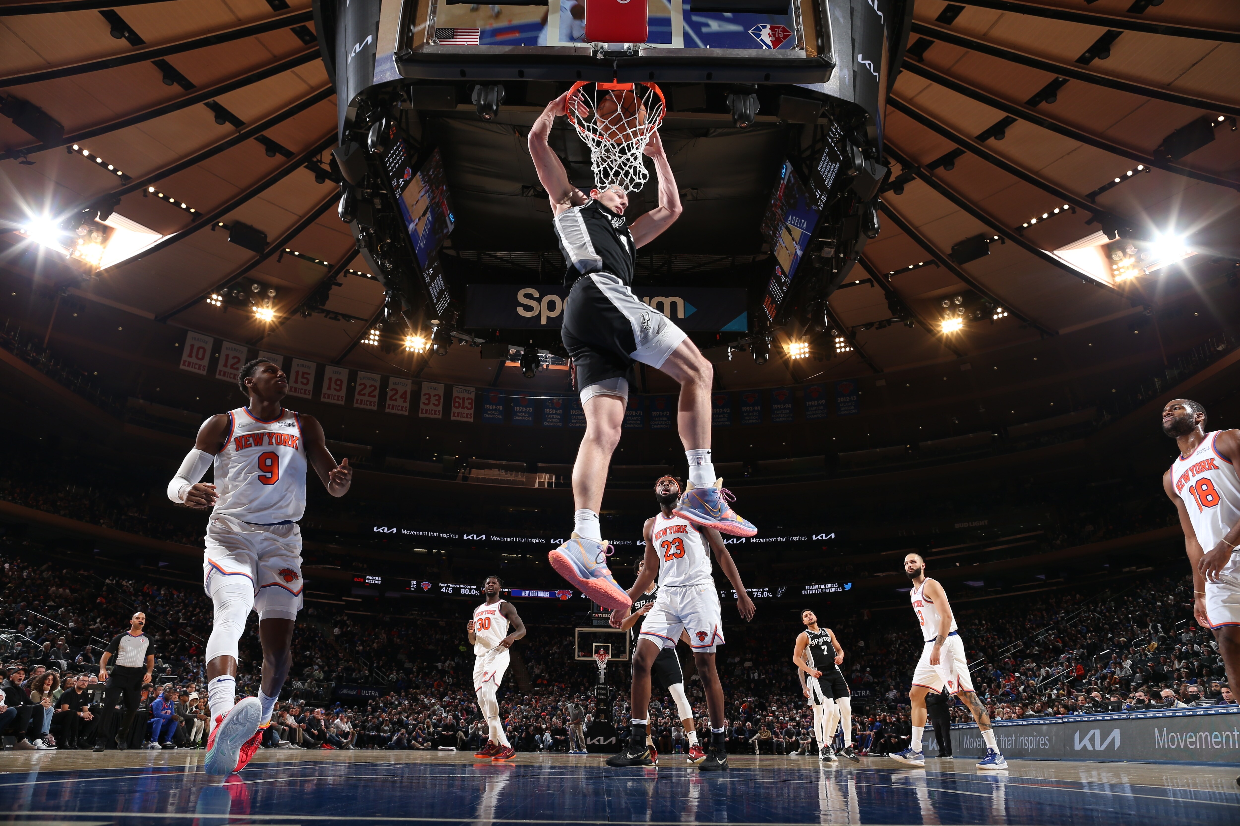 Photos: Spurs vs Knicks 1/10 Photo Gallery | NBA.com