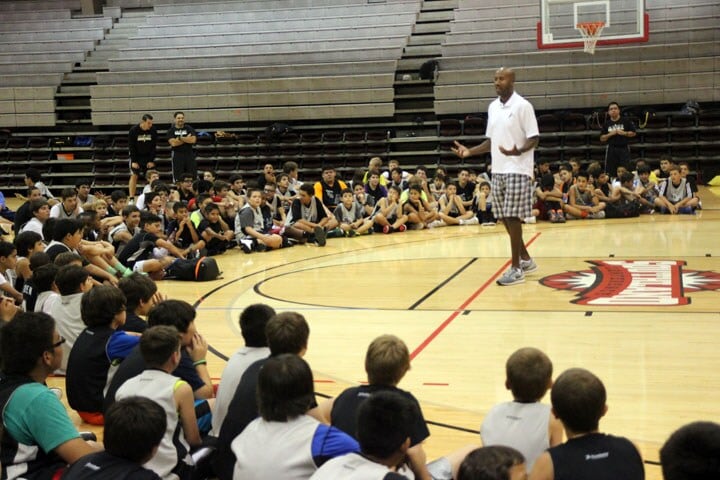 Bruce Bowen visits Spurs Camp | San Antonio Spurs