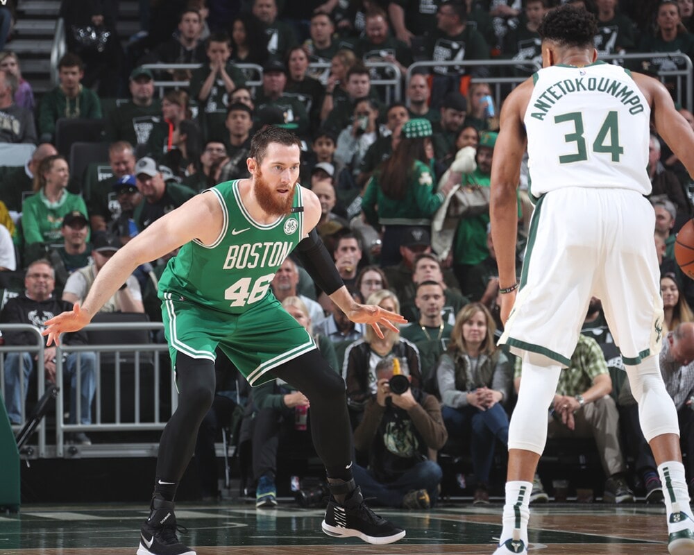 Baynes to Phoenix! Photo Gallery | NBA.com