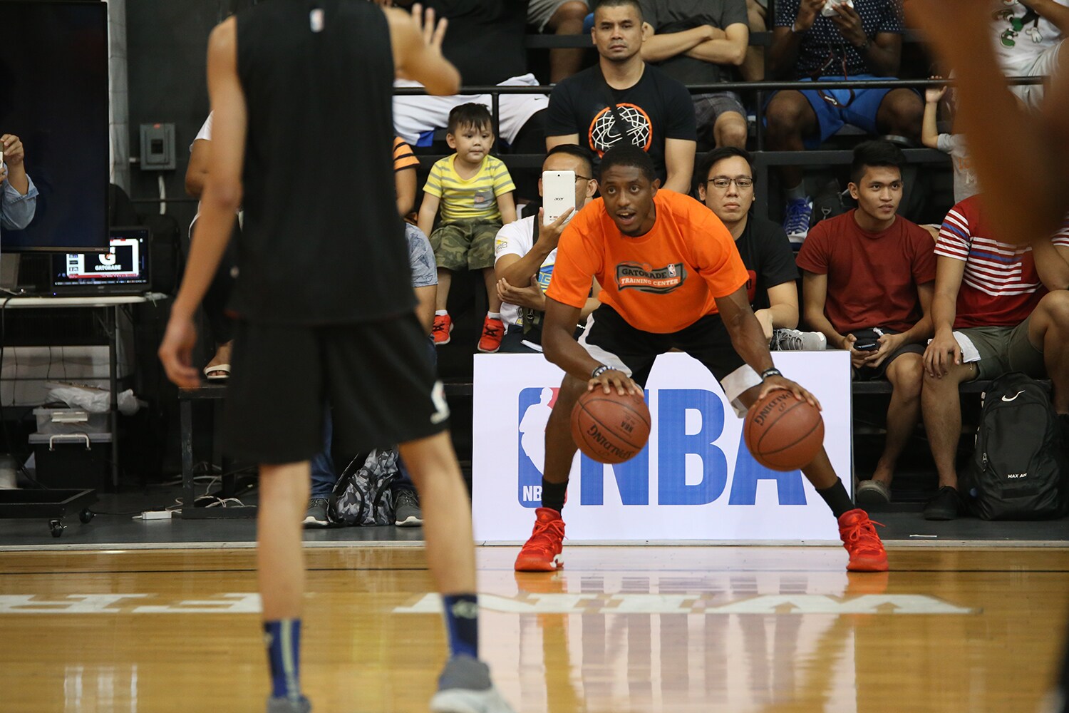 NBA FIT Week: Brandon Knight in the Philippines | Phoenix Suns