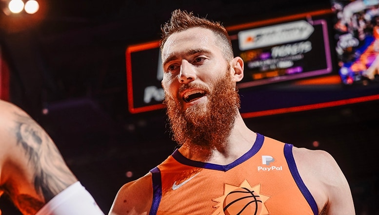 Suns Welcome Back Baynes for First Orange Friday in Phoenix | Phoenix Suns