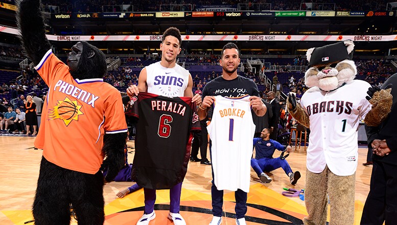 Diamondbacks Players Show Support for Suns at D-backs Night | Phoenix Suns