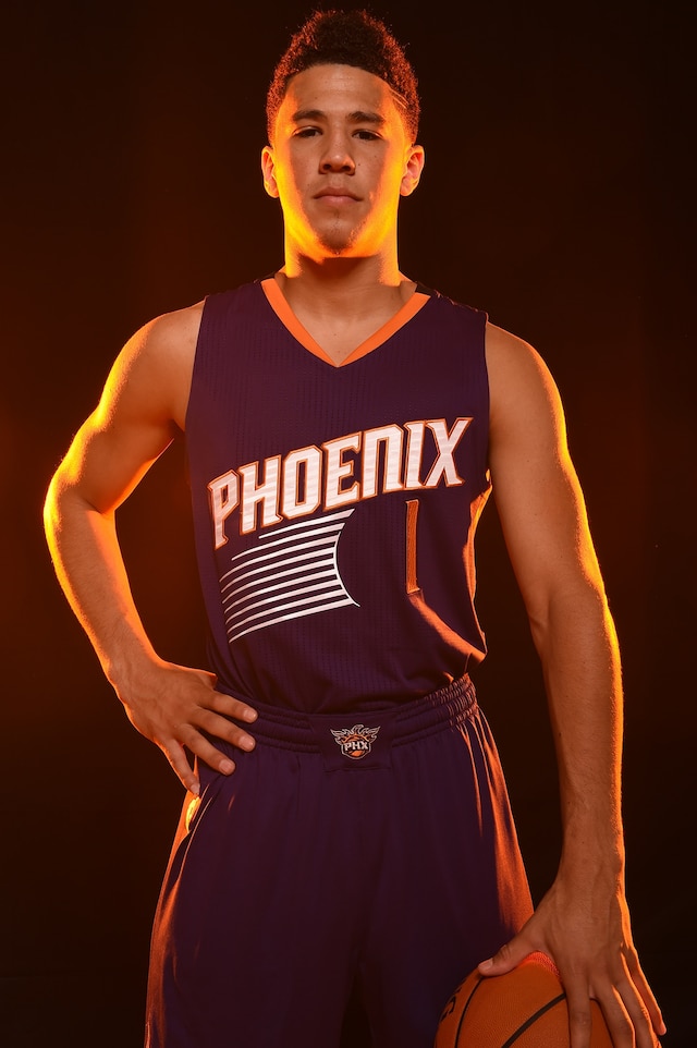 Rookie Booker Looking Good Photo Gallery | NBA.com
