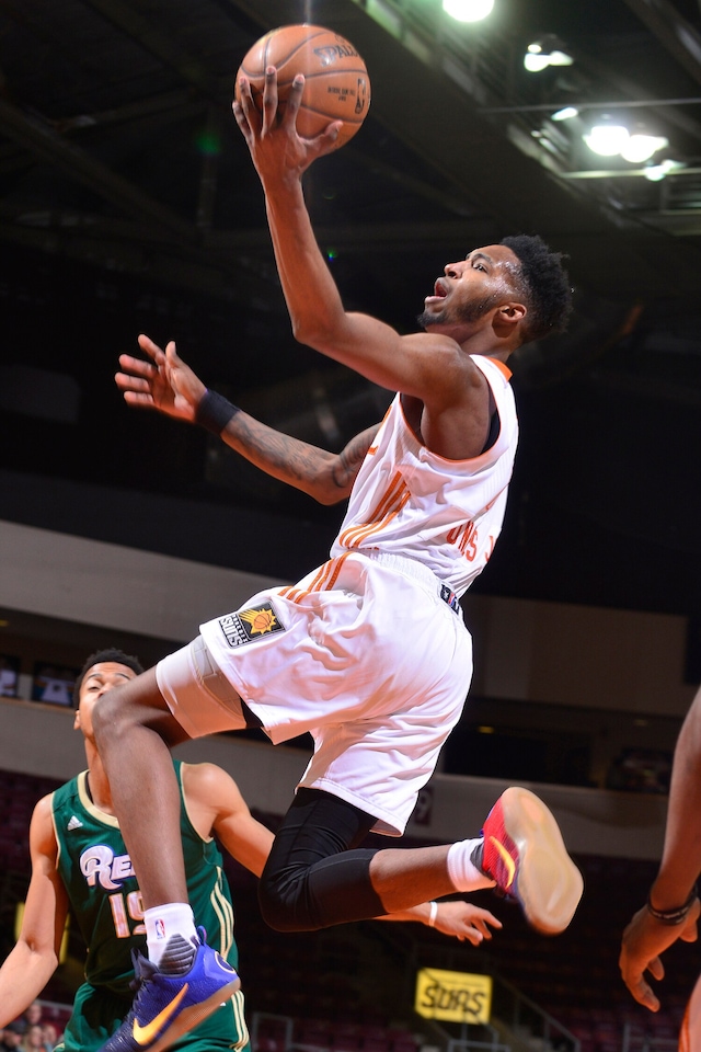 Derrick Jones Jr Photo Gallery | NBA.com