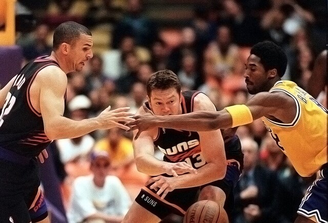 Through the Years: Suns vs Kobe Photo Gallery | NBA.com