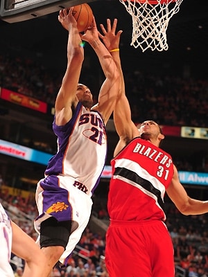 Suns Sign Dwayne Jones | Phoenix Suns