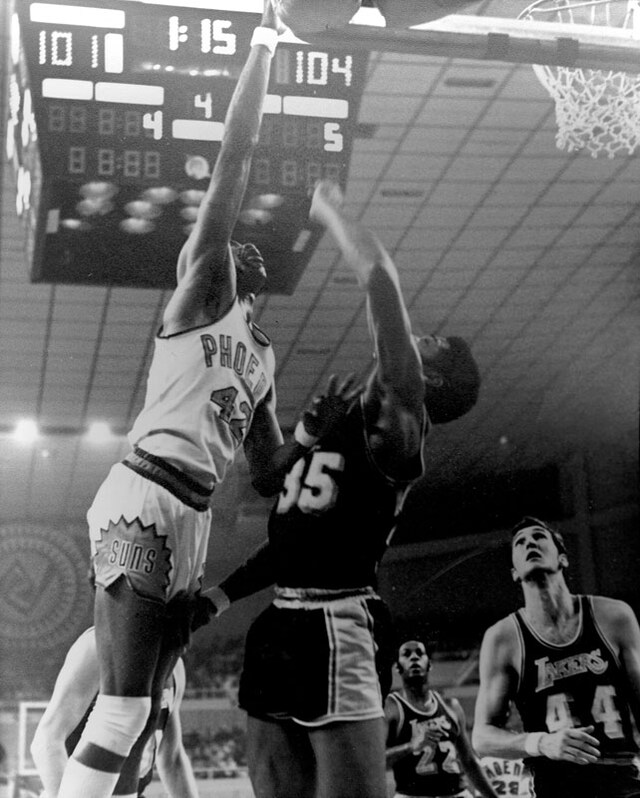 Through the Years: Suns vs Lakers Photo Gallery | NBA.com