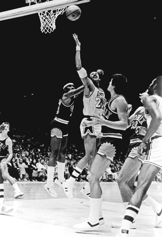 Through the Years: Suns vs Lakers Photo Gallery | NBA.com