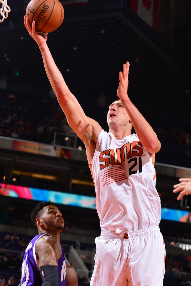 Alex Len Photo Gallery | NBA.com
