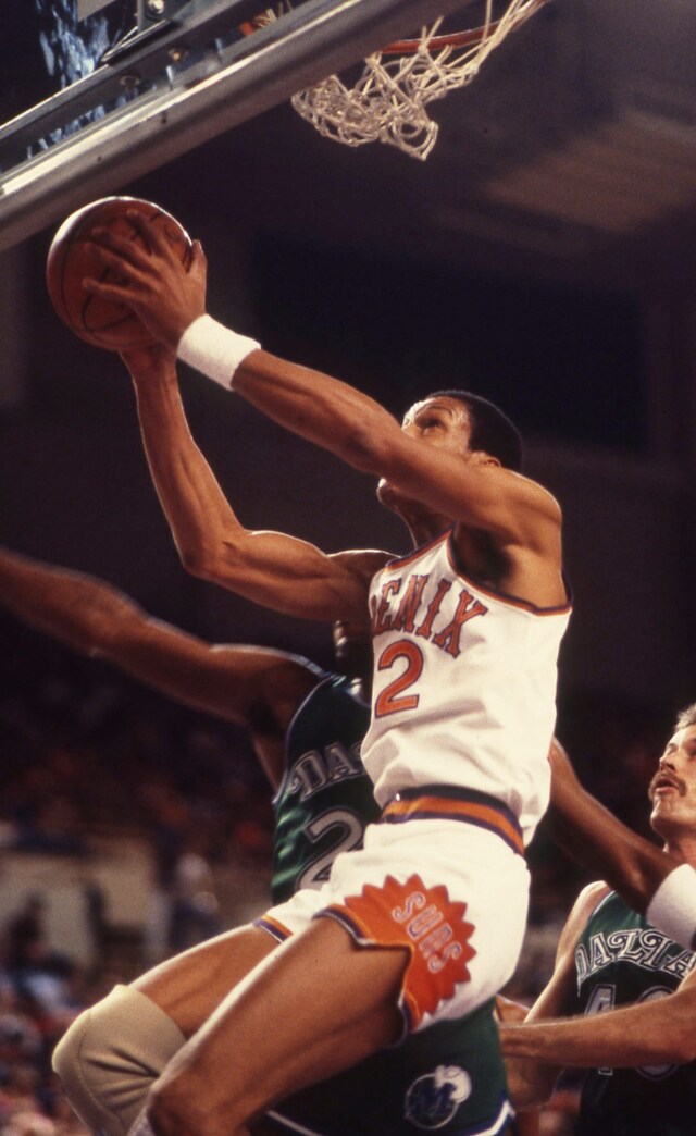 Through the Years: Larry Nance Photo Gallery | NBA.com