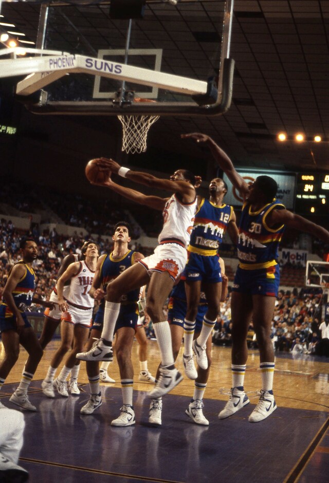 Through the Years: Larry Nance Photo Gallery | NBA.com