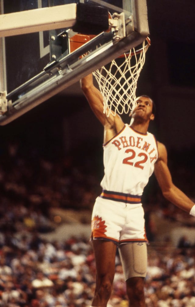 Through the Years: Larry Nance Photo Gallery | NBA.com