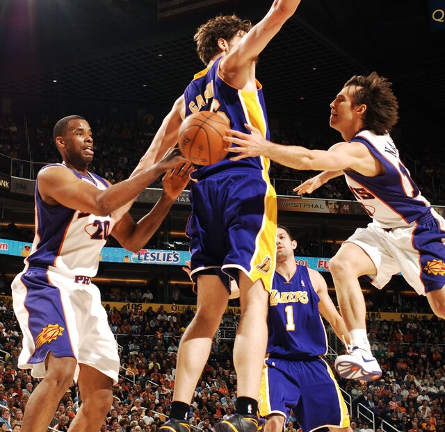 Steve Nash Through the Years Photo Gallery | NBA.com