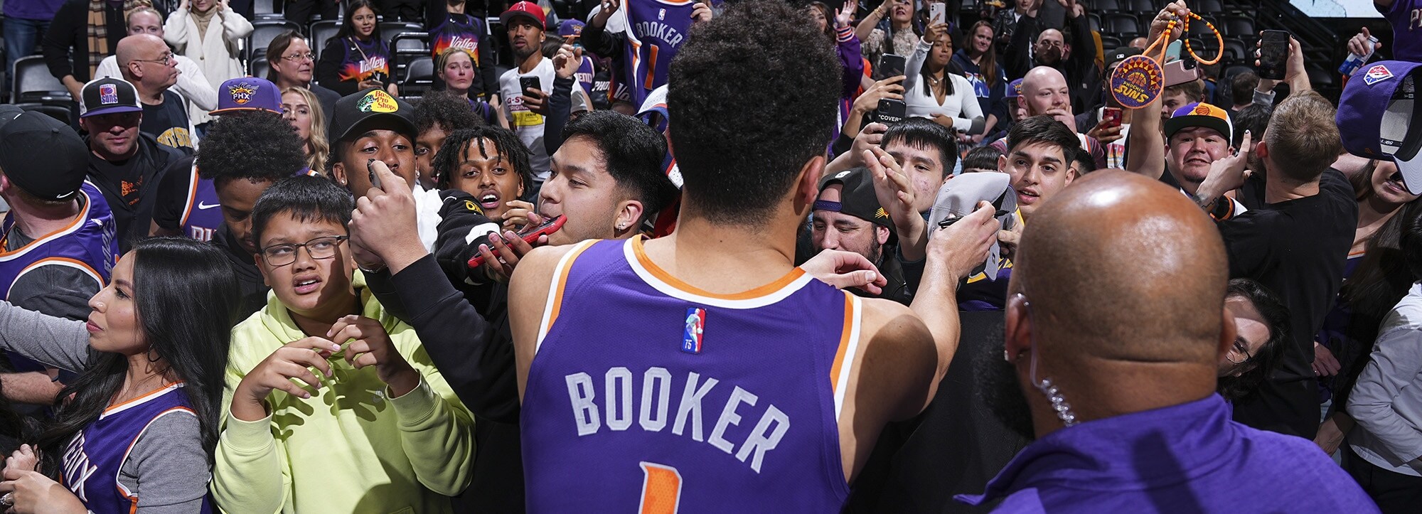 DEVIN BOOKER NAMED WESTERN CONFERENCE PLAYER OF THE WEEK | NBA.com
