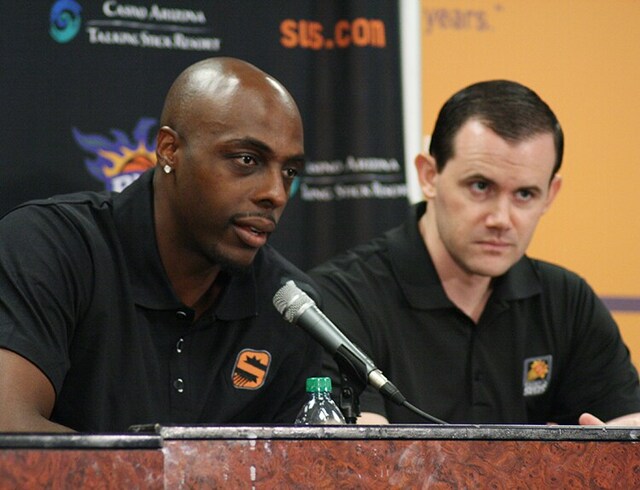 Suns Introduce Thomas & Tolliver Photo Gallery | NBA.com