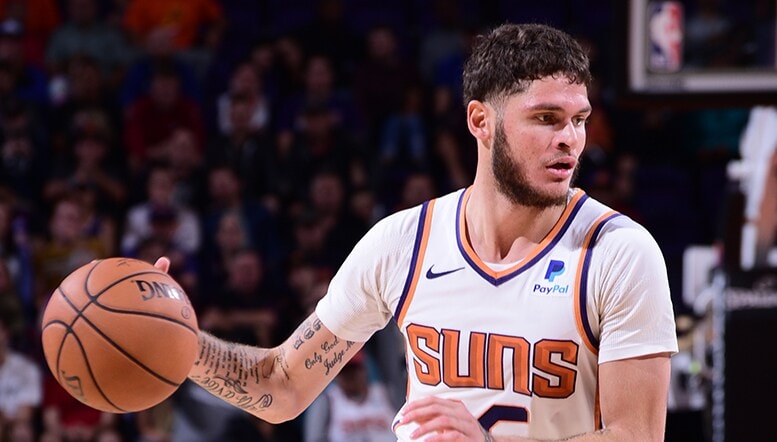 Tyler Johnson to Host Military Families for Veteran's Day | Phoenix Suns