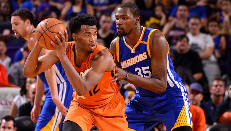 Suns Teammates Not Surprised by T.J. Warren's Hot Start | Phoenix Suns