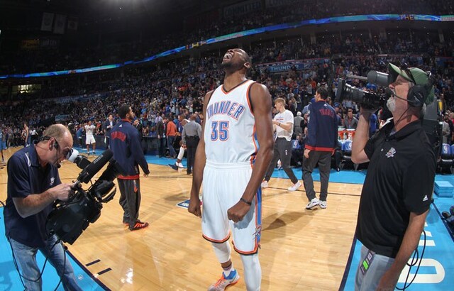 Thunder vs. T'wolves - Jan. 15, 2016 Photo Gallery | NBA.com