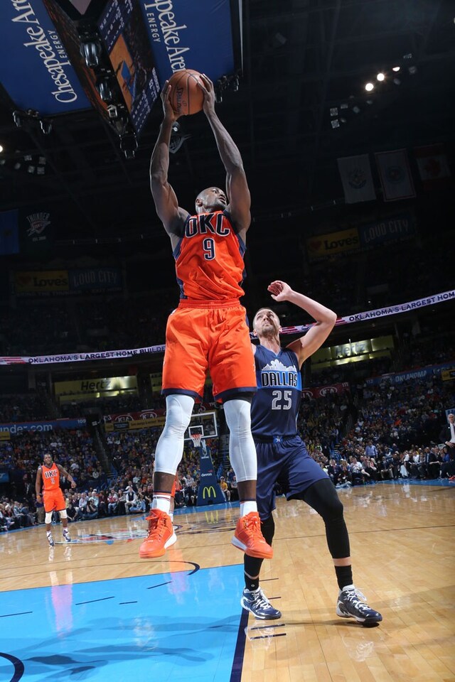 Thunder vs. Mavericks - Nov. 22, 2015 Photo Gallery | NBA.com