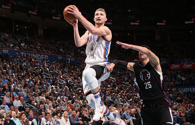 Thunder vs. Clippers - Dec. 31, 2016 Photo Gallery | NBA.com