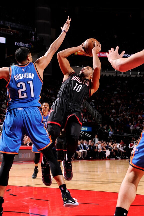 Thunder at Rockets - Jan. 5, 2017 Photo Gallery | NBA.com