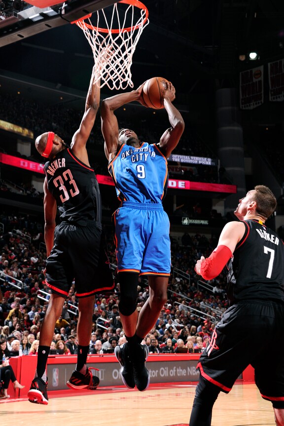 Thunder at Rockets - Jan. 5, 2017 Photo Gallery | NBA.com