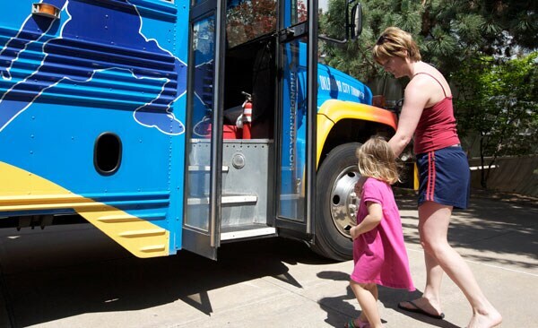 THUNDER: Book Bus Visits Botanical Gardens Photo Gallery | NBA.com