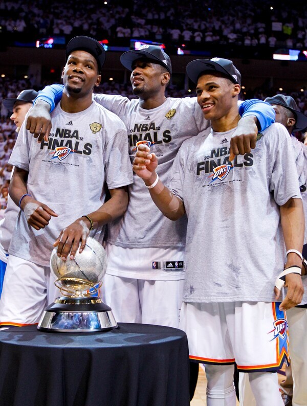 nba finals trophy presentation