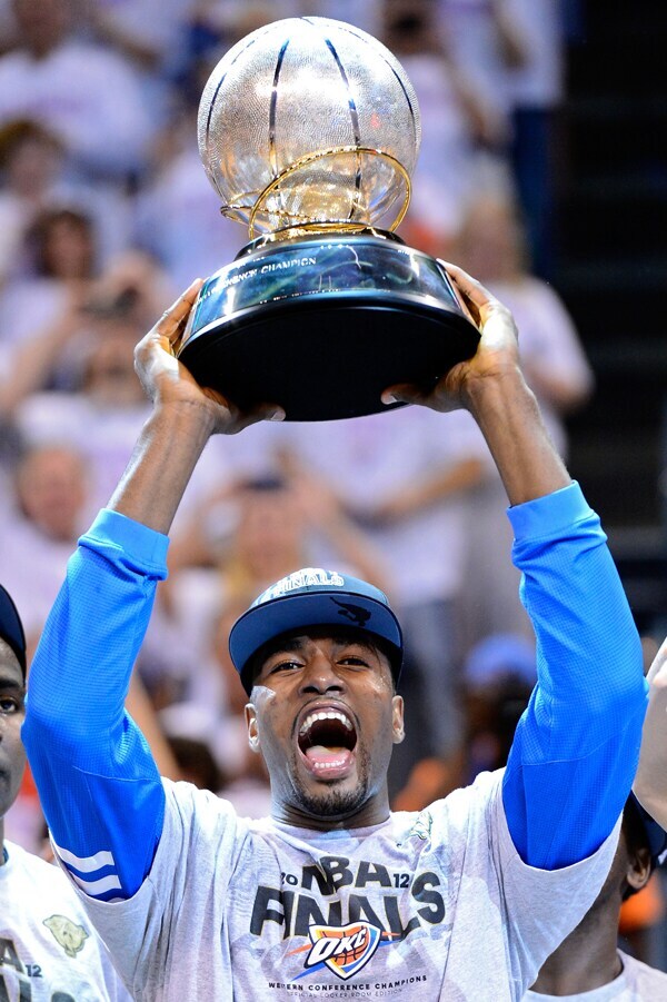 Trophy Presentation Photo Gallery | NBA.com