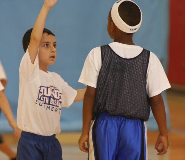 Royal Ivey, Mark Bryant Visit Youth Basketball Photo Gallery | NBA.com