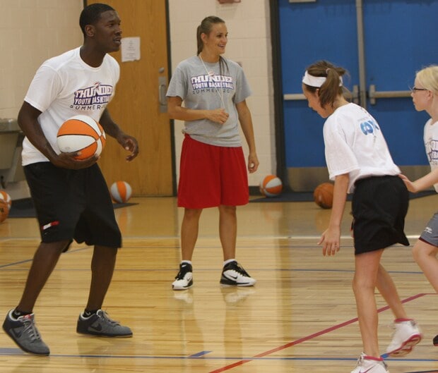 Royal Ivey, Mark Bryant Visit Youth Basketball Photo Gallery | NBA.com