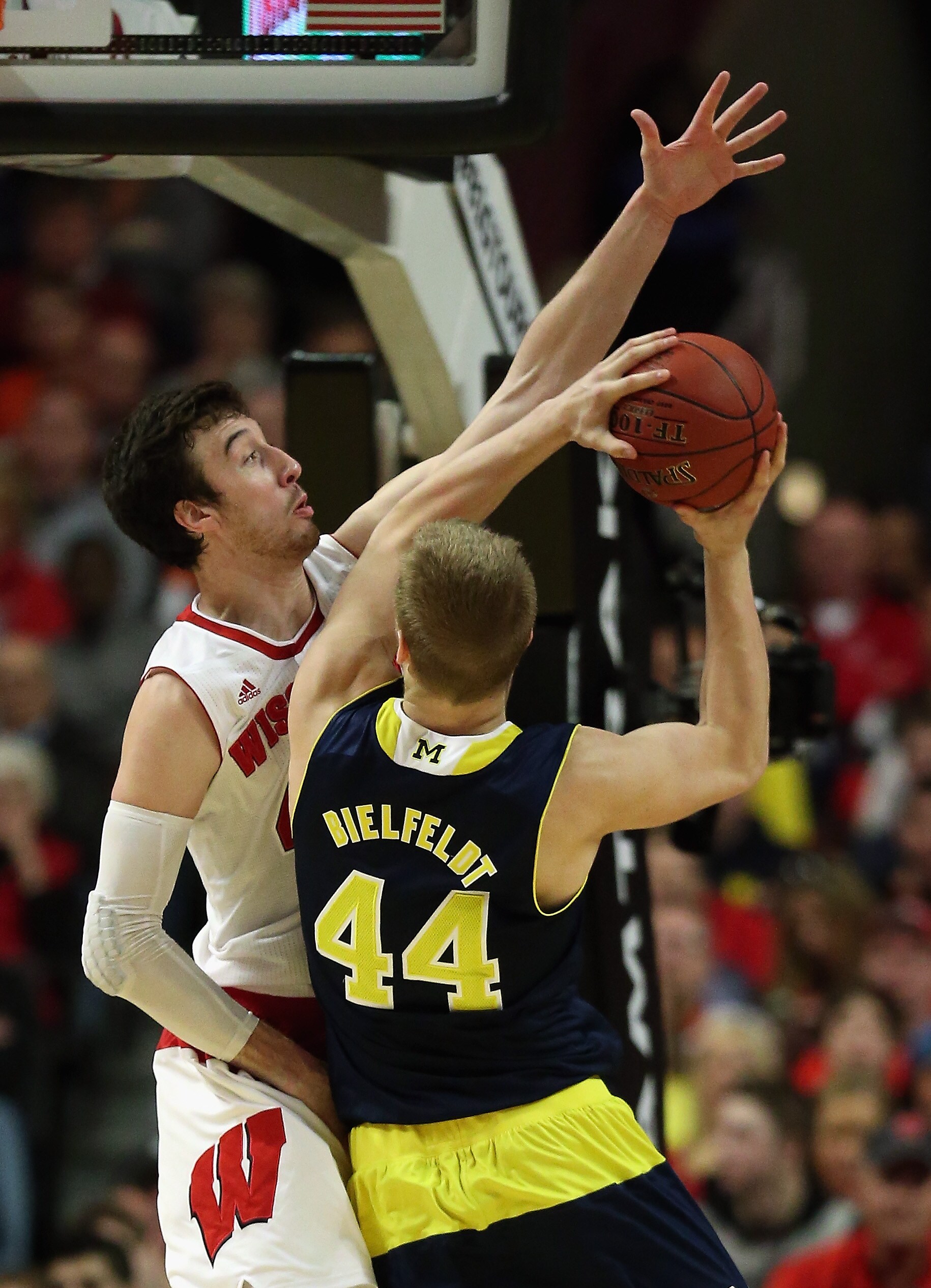 Draft Profile Gallery | Frank Kaminsky Photo Gallery | NBA.com