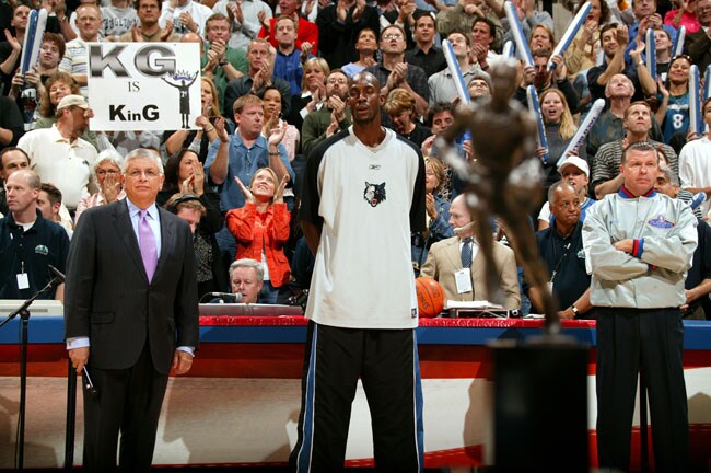 Kevin Garnett | MVP Trophy 2003-04 | Minnesota Timberwolves