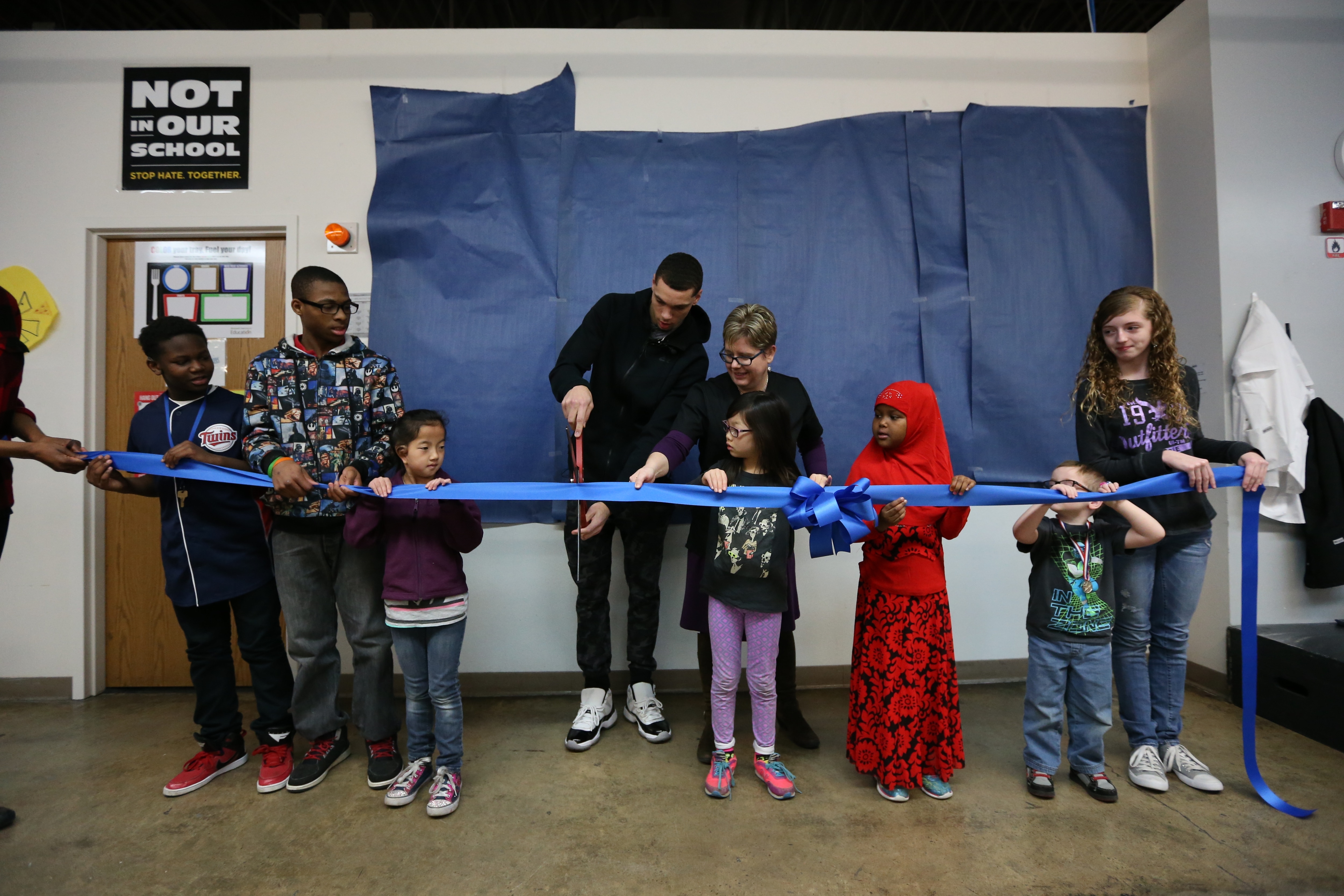 Photo Gallery | LaVine Unveils New Kitchen At Metro Deaf School ...