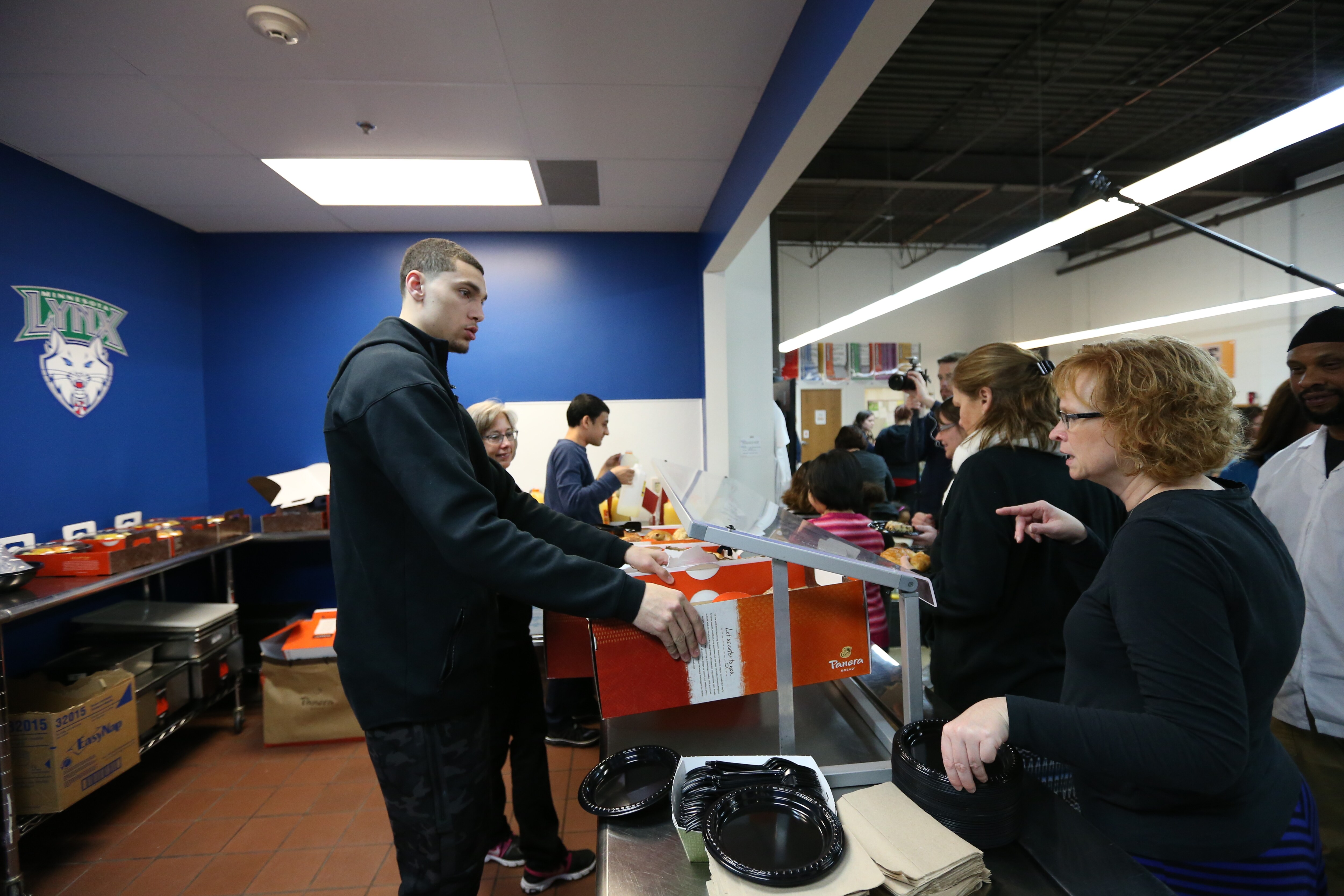 Photo Gallery | LaVine Unveils New Kitchen At Metro Deaf School Photo ...
