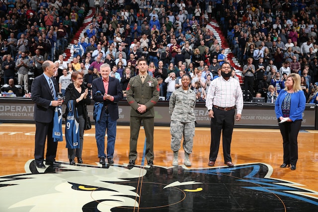 Heroes of the Pack 2015-2016 Photo Gallery | NBA.com