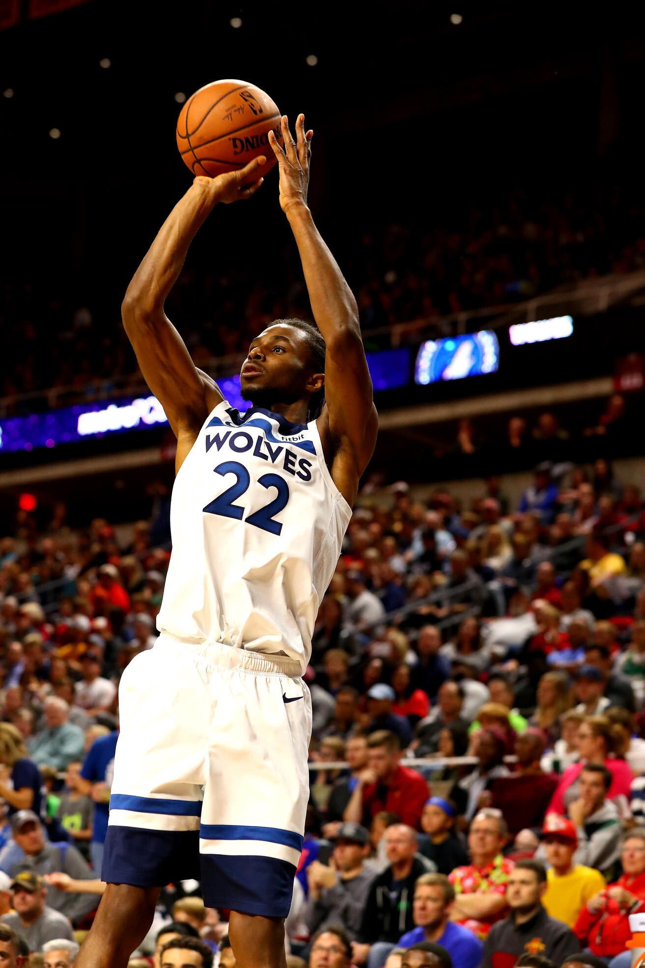 Preseason Gallery | Timberwolves vs. Bucks In Iowa Photo Gallery | NBA.com