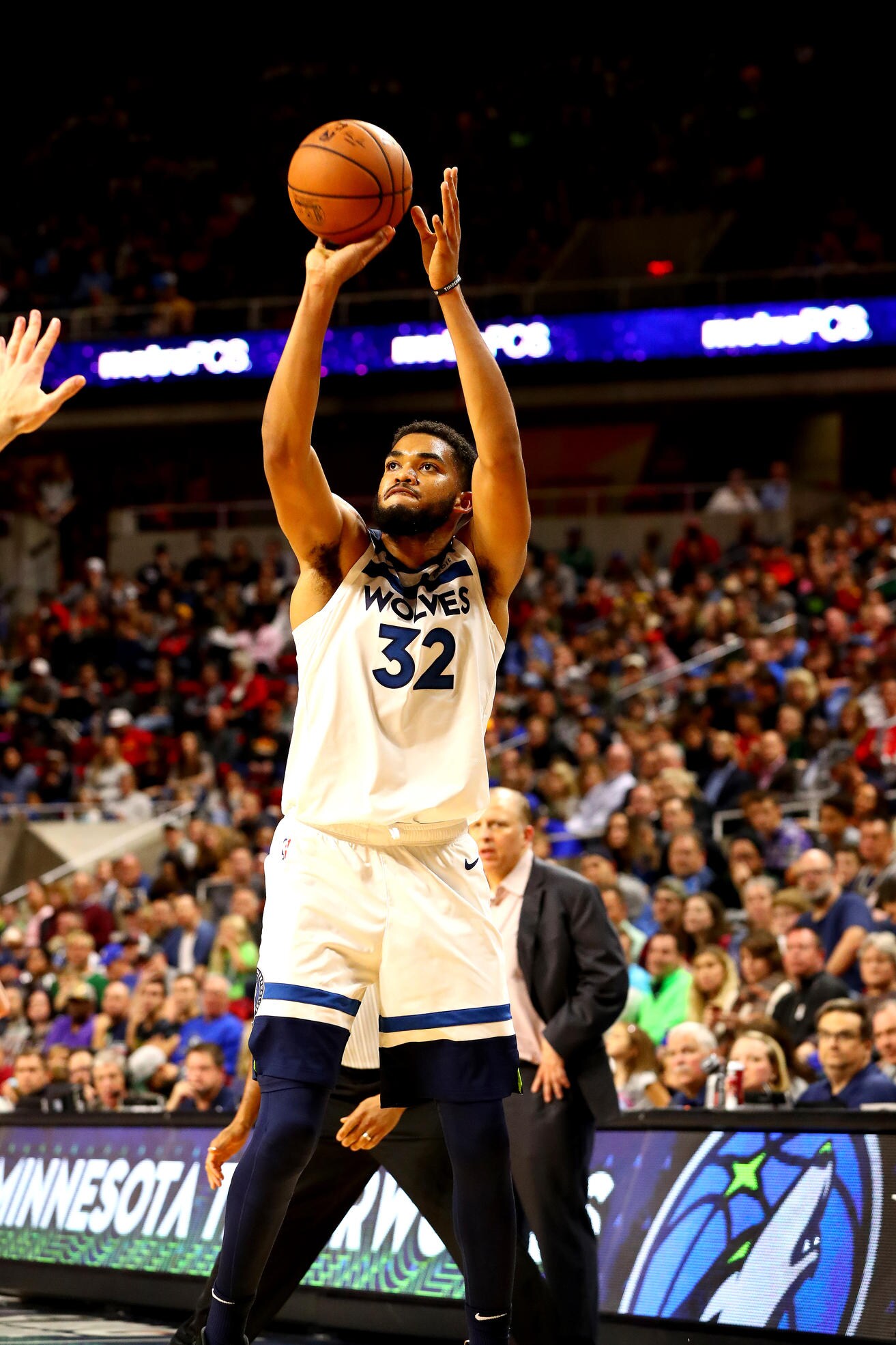 Preseason Gallery | Timberwolves vs. Bucks In Iowa Photo Gallery | NBA.com