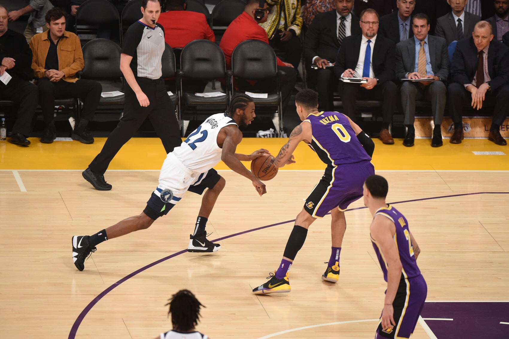 Gallery | Wolves at Lakers Photo Gallery | NBA.com