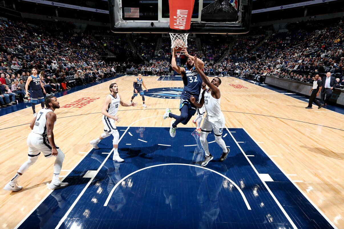 Gallery | Wolves vs. Grizzlies Photo Gallery | NBA.com