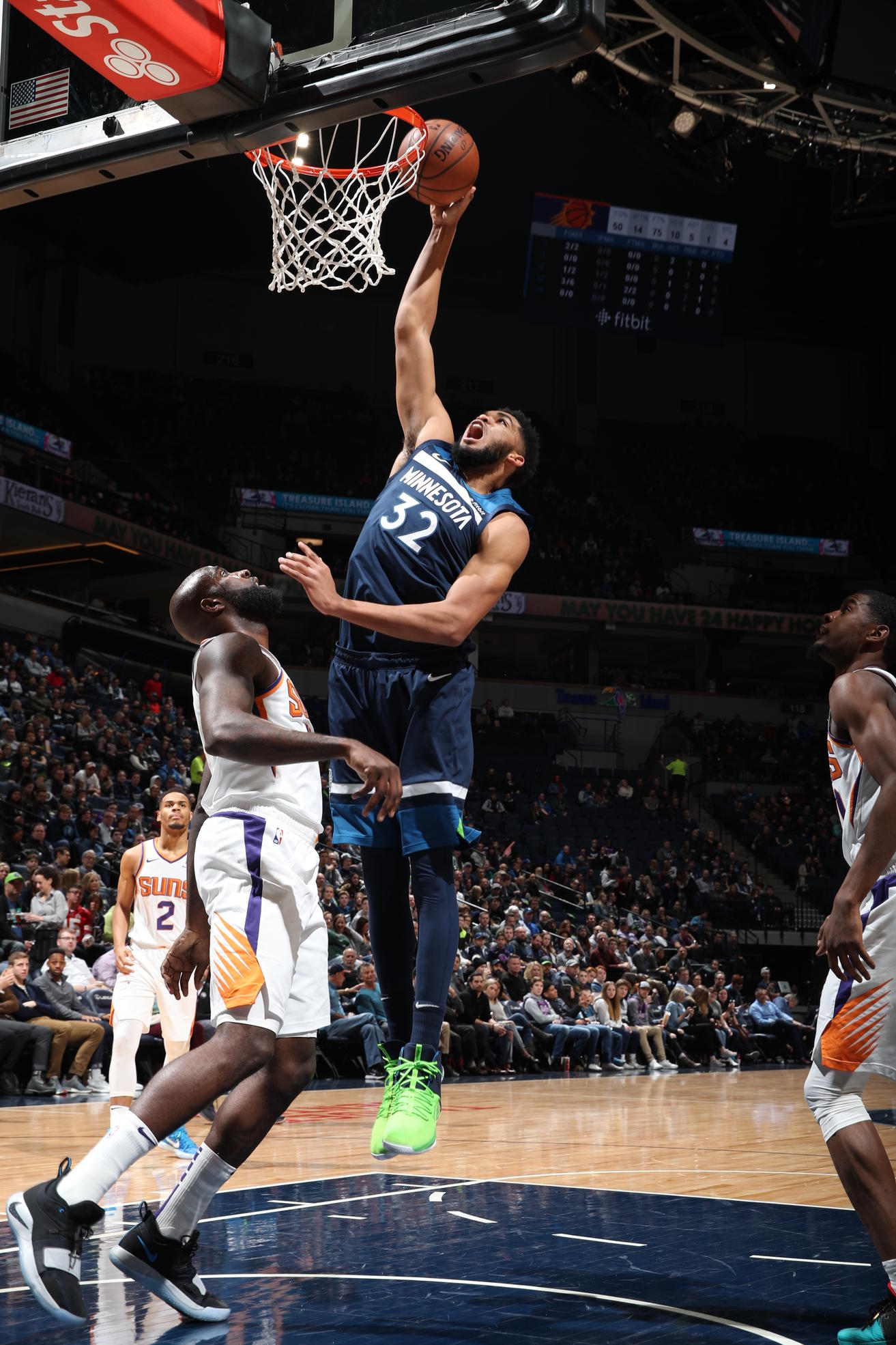 Gallery | Wolves vs. Suns Photo Gallery | NBA.com