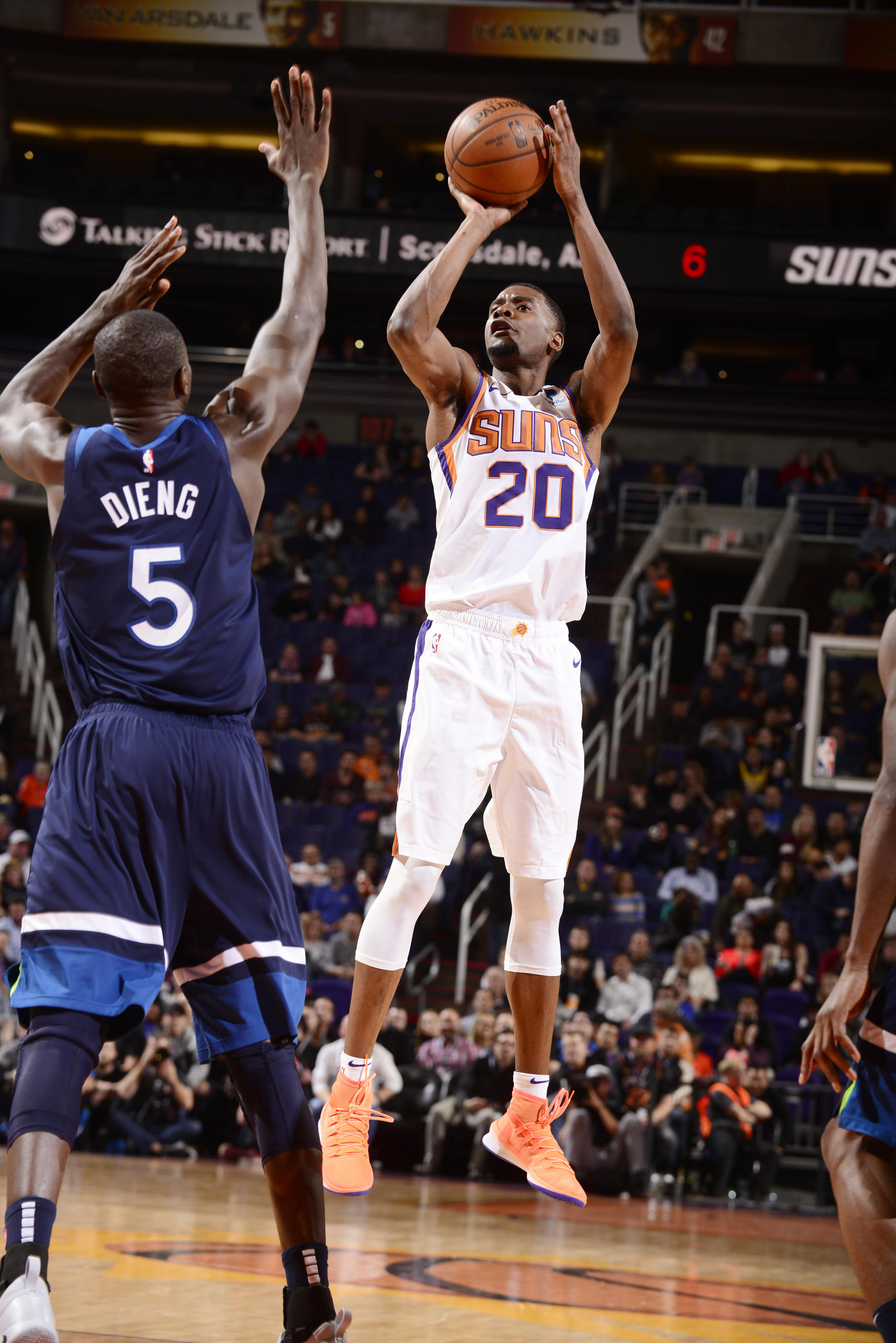 Gallery | Wolves At Suns Photo Gallery | NBA.com