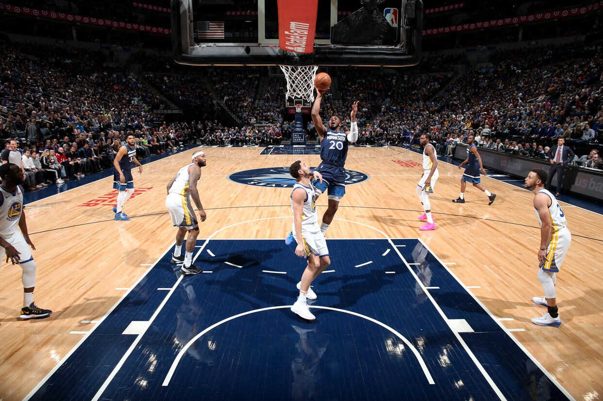 Gallery | Wolves vs. Warriors Photo Gallery | NBA.com