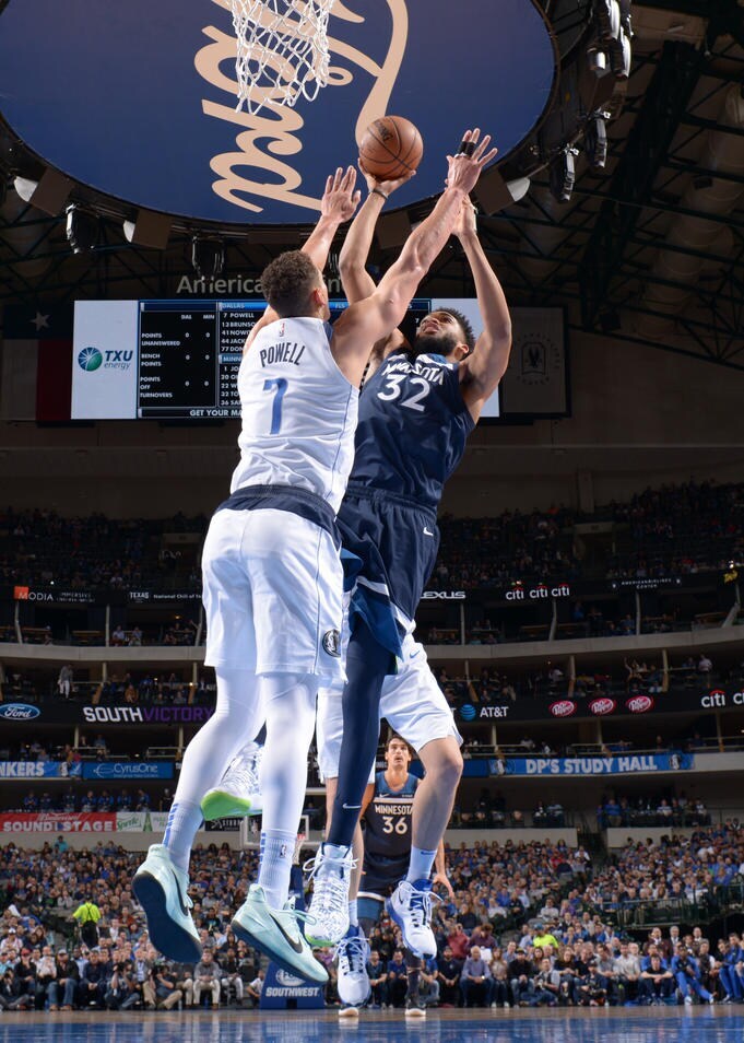 Gallery | Wolves at Mavericks Photo Gallery | NBA.com